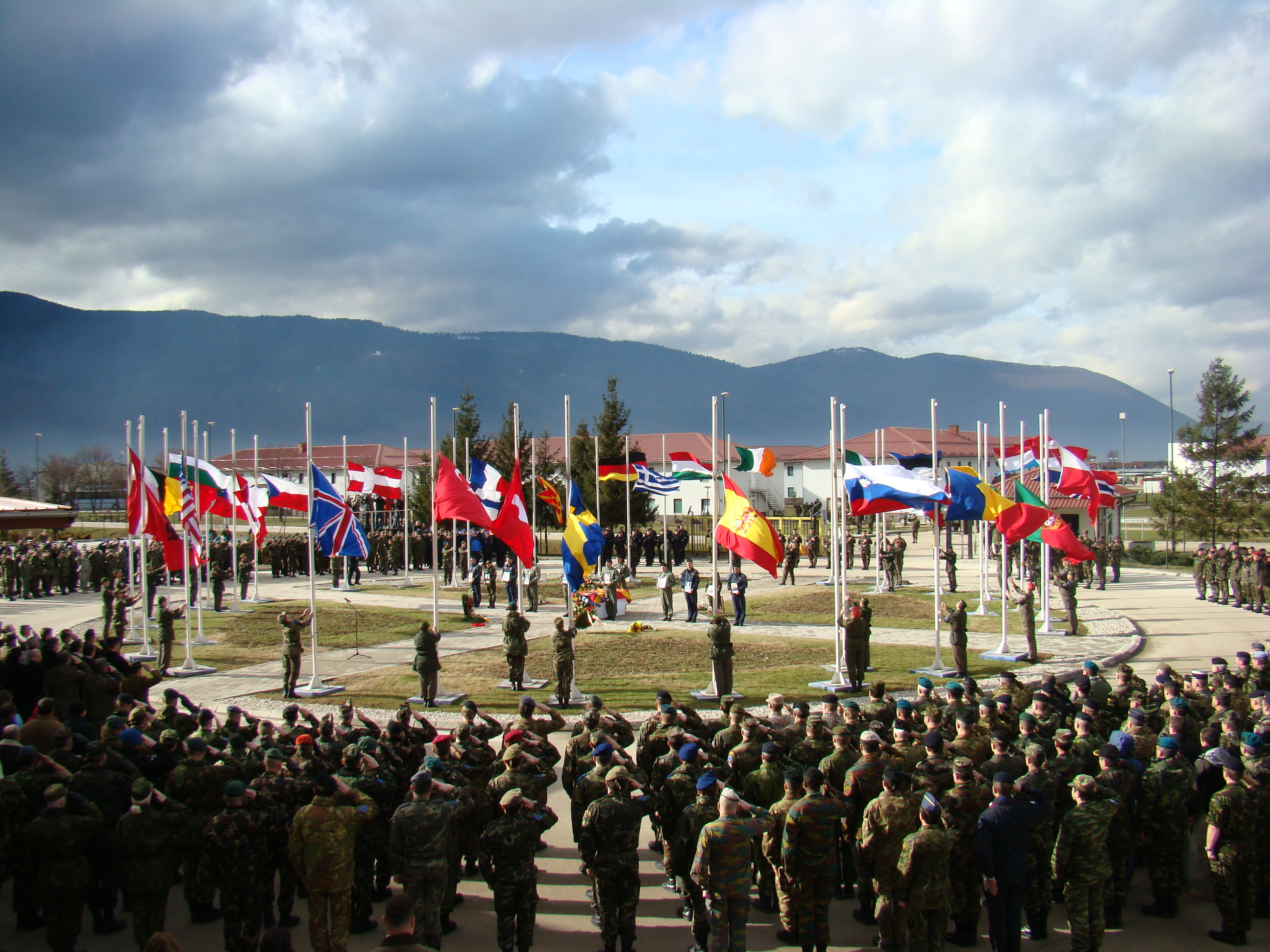 EU Operation Althea – Bosnia Liaison & Observation Teams – OPen samento